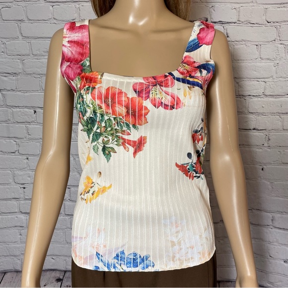 Guess by Marciano | Tops | Nwt New 3 Guess By Marciano Ginger Floral ...